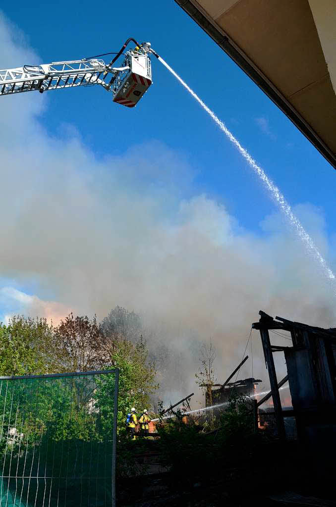 Fotos: Großbrand in Bad Krozingen - Bad Krozingen - Fotogalerien ... Fotos: Großbrand in Bad Krozingen - Bad Krozingen - Fotogalerien ...