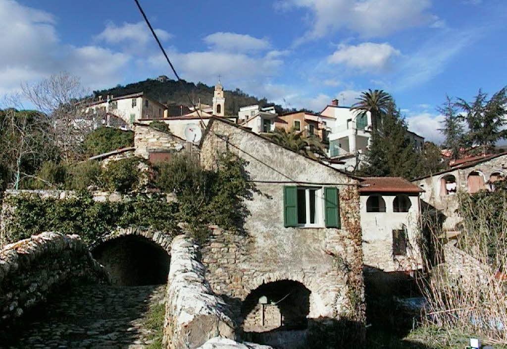 Zwölf Gänge bis zum wohlverdienten Grappa - Reise - Badische Zeitung