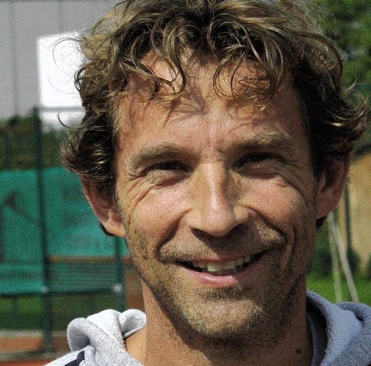 Licht hilft nicht gegen Regen - Tennis - Badische Zeitung