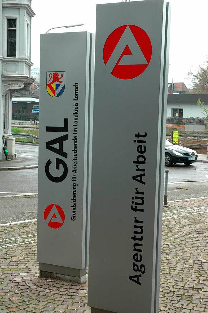 Die Krise erreicht den Arbeitsmarkt - Kreis Lörrach - Badische Zeitung