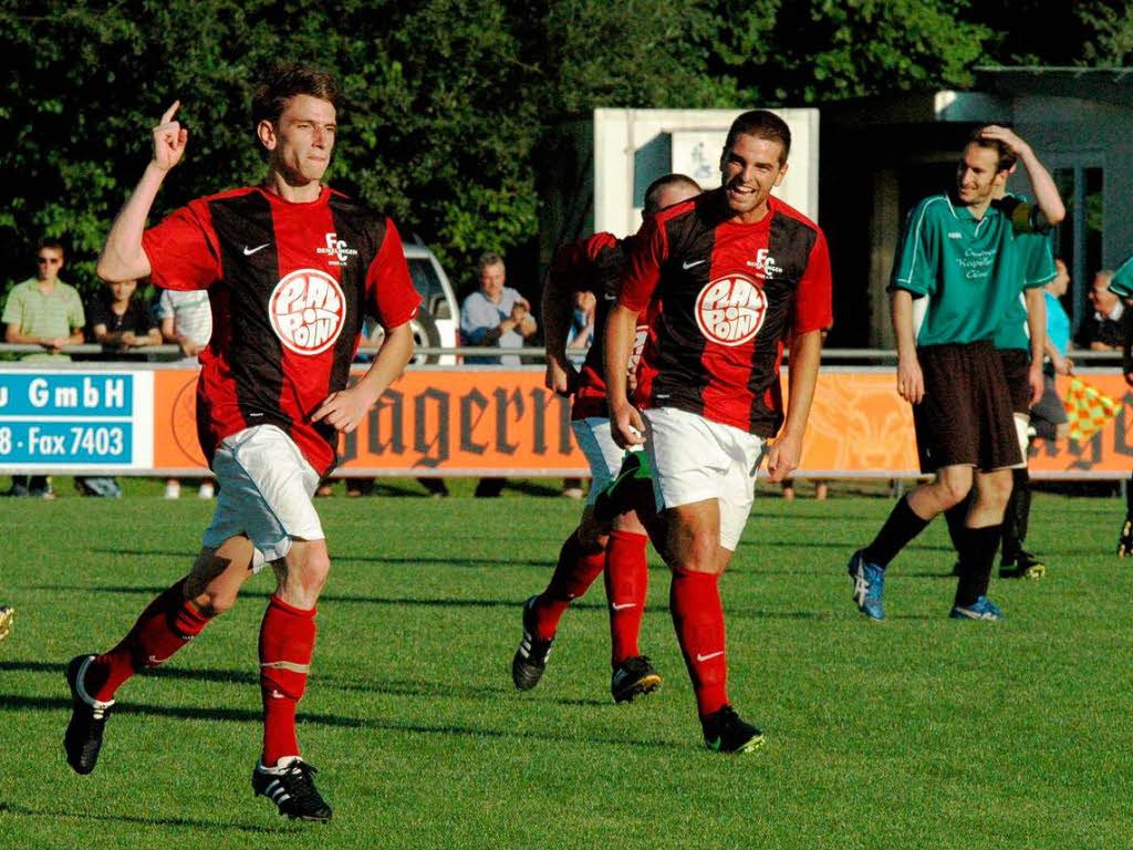 FCD II stößt die Tür weit auf - Bezirksliga Breisgau - Badische Zeitung