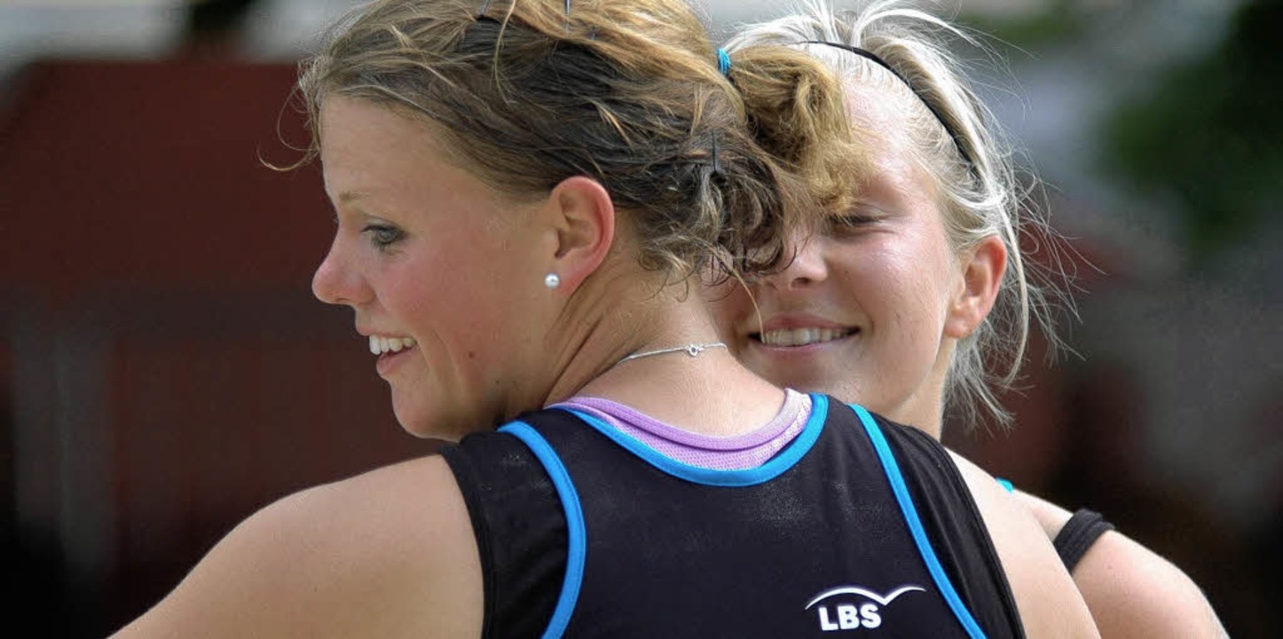 Patschhände und Klatschpappen - Volleyball - Badische Zeitung