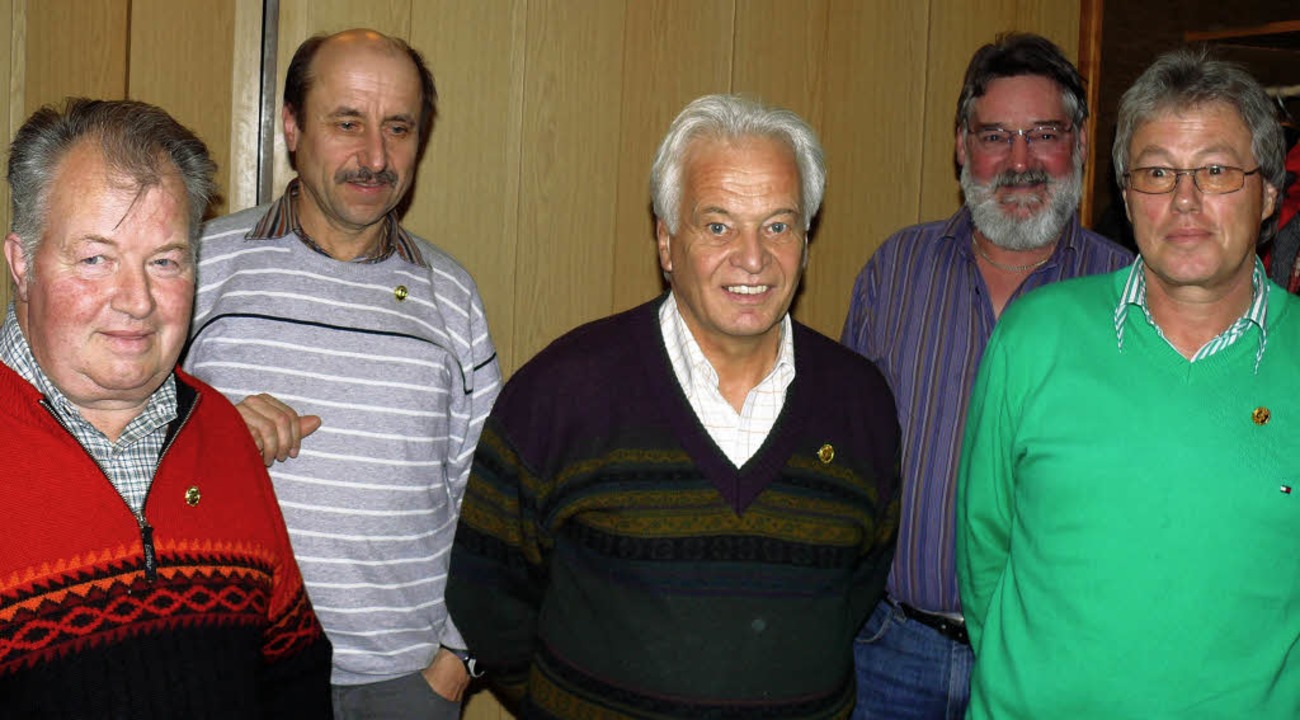 Mitglieder mit Ehrennadeln in Silber und Gold belohnt - Lenzkirch ...