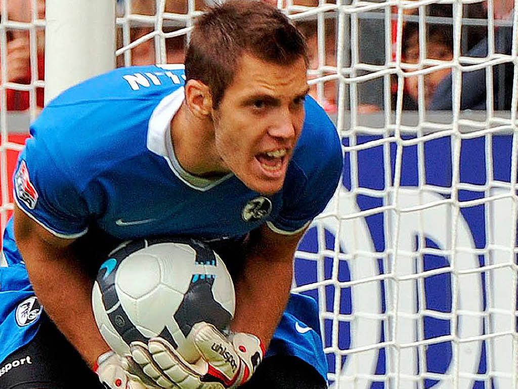 Simon Pouplin: "Jedes Spiel ist ein großer Zweikampf" - SC Freiburg ...