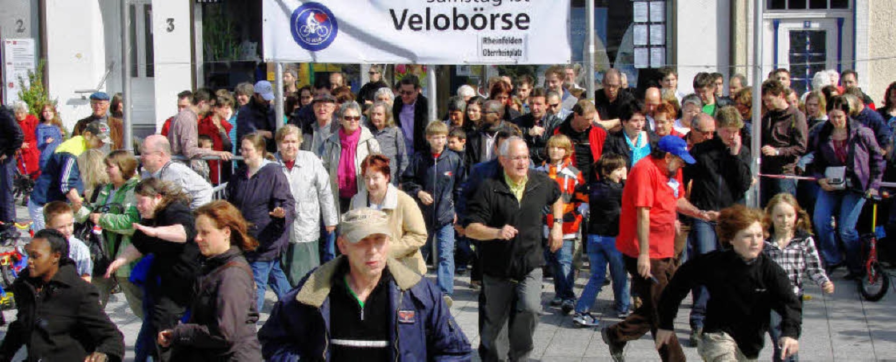 Velobörse: Wer zuerst kommt, macht das Rennen - Rheinfelden - Badische ...