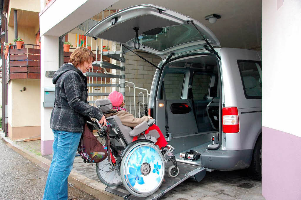 Bürger helfen der schwerstbehinderten Hannah-Sophia Herr aus ...