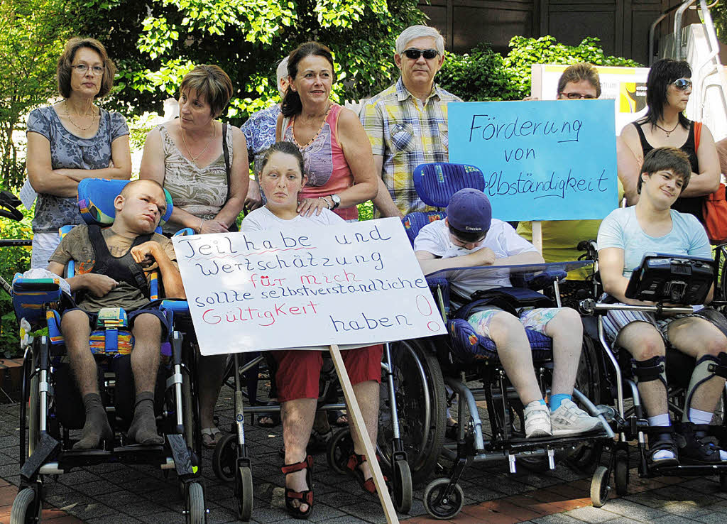 Eltern fordern Wohnheim für behinderte Kinder - Ortenaukreis - Badische ...
