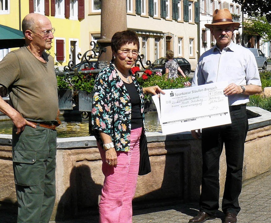Wasserinitiative spendet für die Bohrung I - Sulzburg - Badische Zeitung