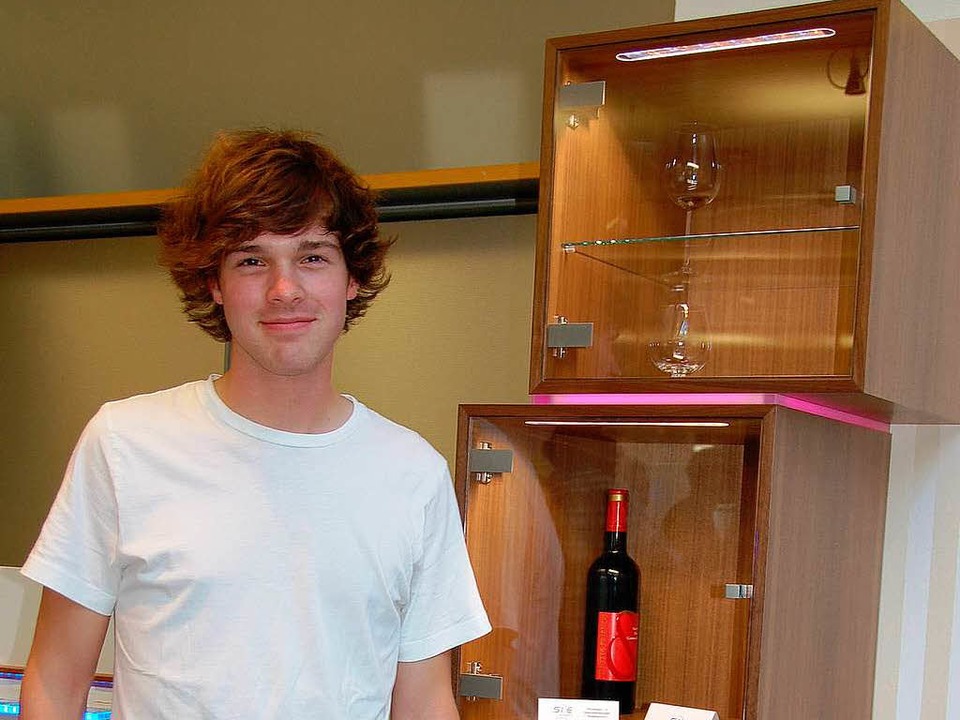 Ein Doppelbett in der Volksbank - Emmendingen - Badische Zeitung