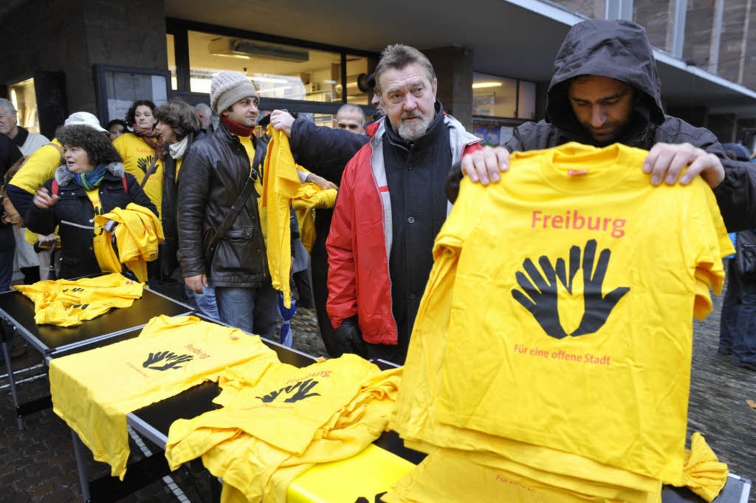 Demo Gegen Rassismus Und Rechte Gewalt Freiburg Badische Zeitung
