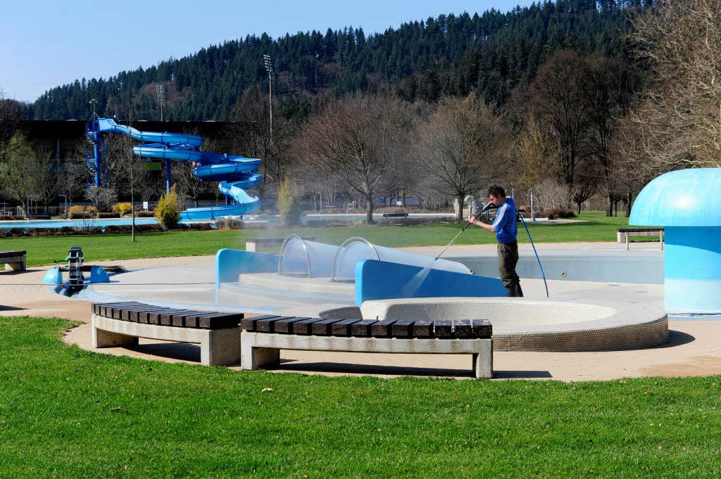 Strandbad öffnet so früh wie noch nie - Freiburg - Badische Zeitung