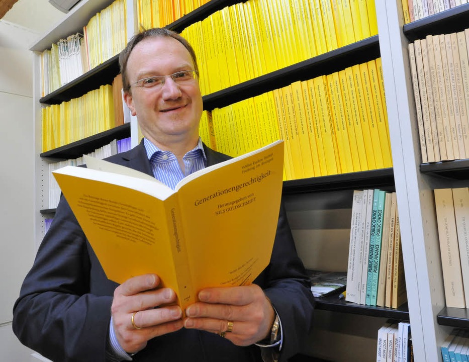 Wirtschaftsweiser Lars Feld bleibt in Freiburg - Wirtschaft - Badische ...