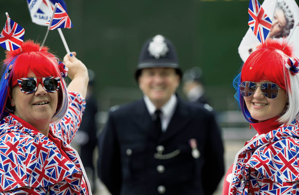 GANZ BUNT - Panorama - Badische Zeitung