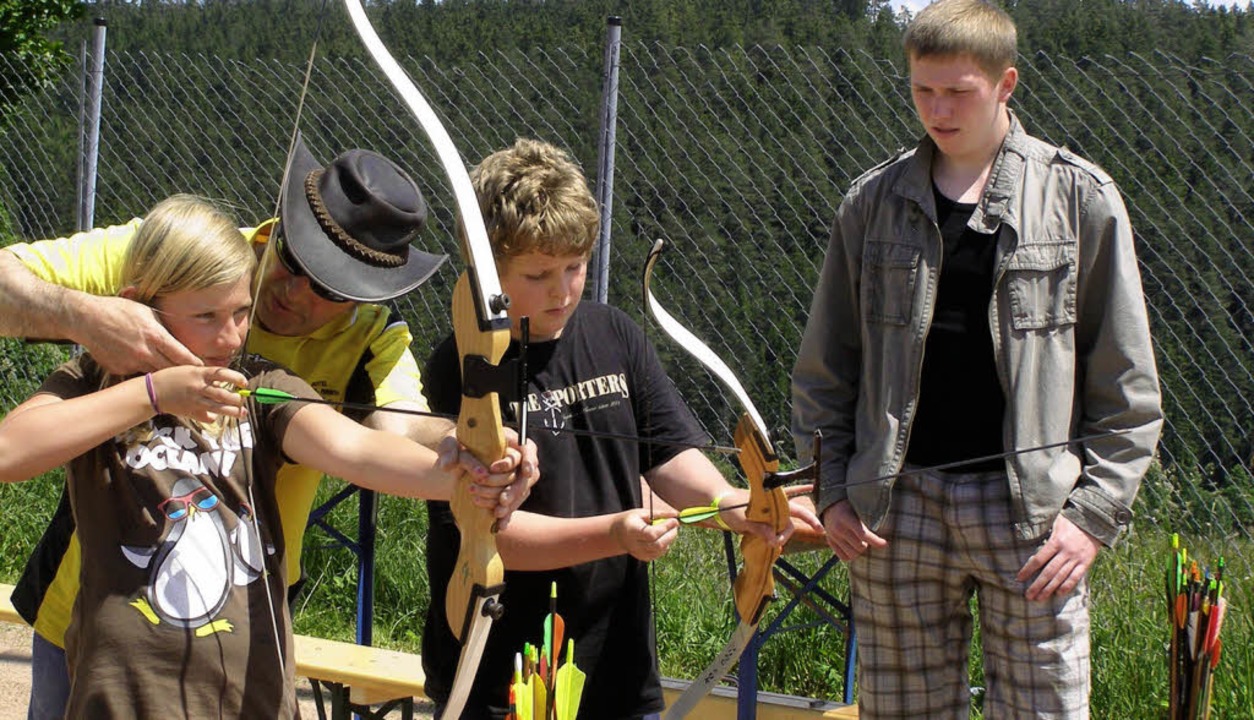 Kräftemessen bei lustigen Wettkämpfen - Friedenweiler - Badische Zeitung