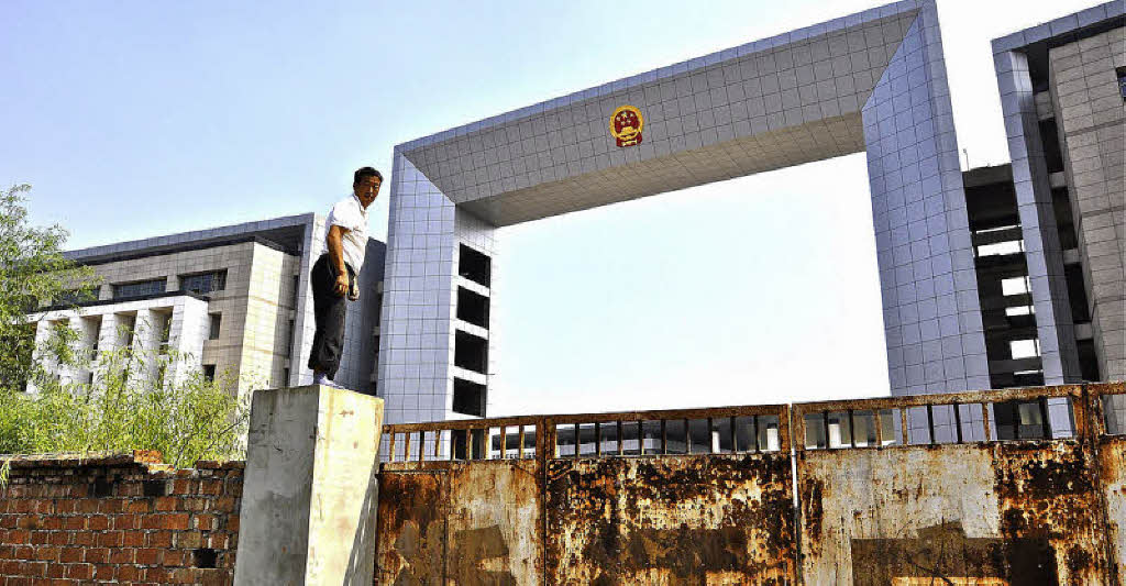 Ein Schloss für die Partei - Ausland - Badische Zeitung