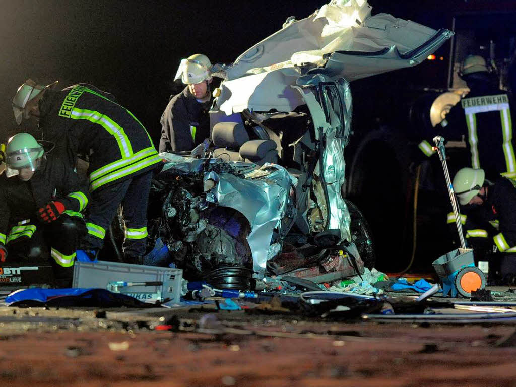 Zwei Tote bei Geisterfahrt eines 40-Tonners auf der A1 - Panorama - Badische Zeitung
