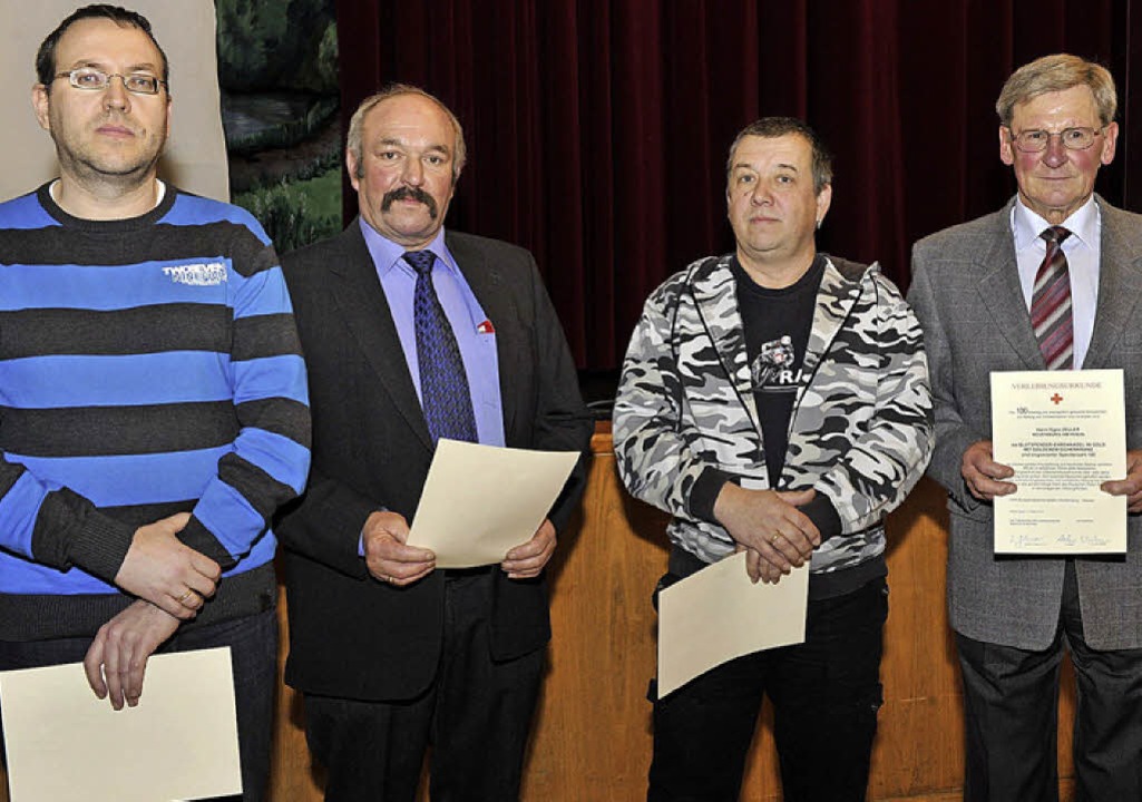 Musterbürger durch Leistungen und Engagement - Neuenburg - Badische Zeitung