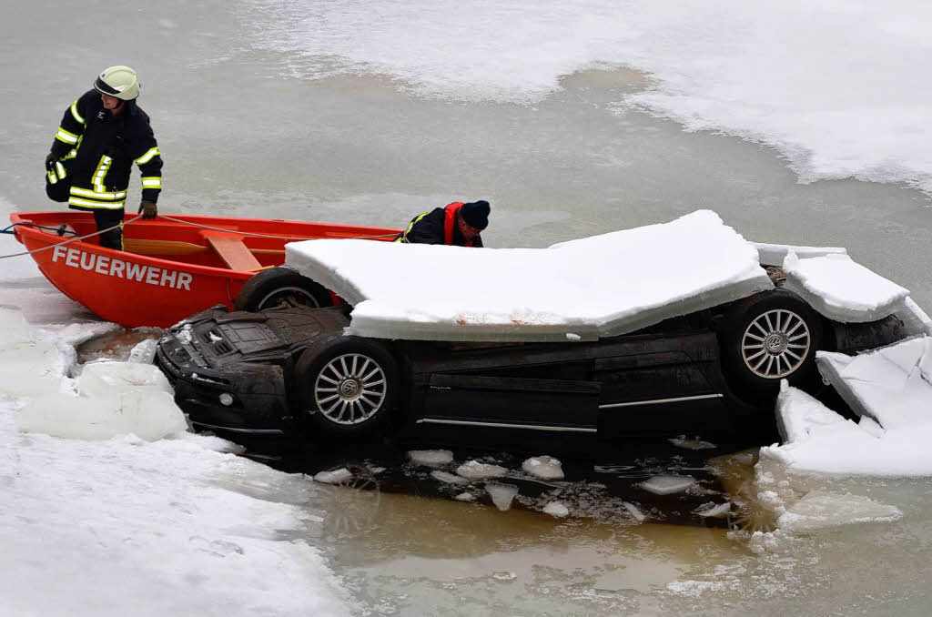 Das brechende Eis bringt es an den Tag - Schluchsee - Badische Zeitung