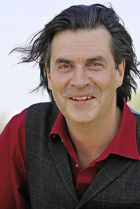 Gott als Stadionsprecher - Kultur - Badische Zeitung