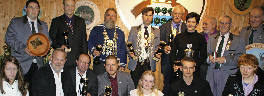 Teurer Abend für Bernd Matte, Norbert Trabold und Markus Matt - Wehr ...