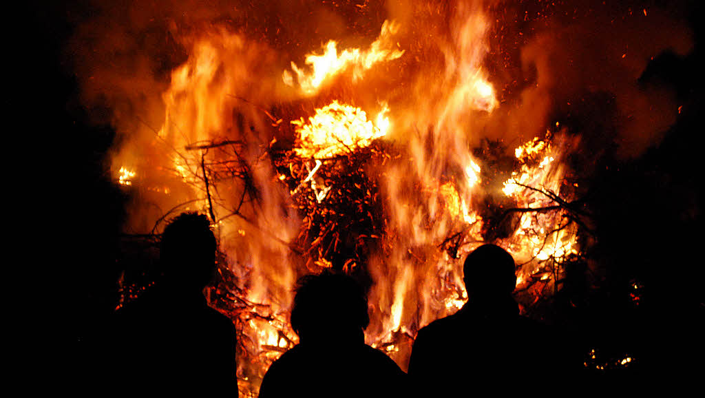 Faszination von Flammen und Funken - Lörrach - Badische Zeitung