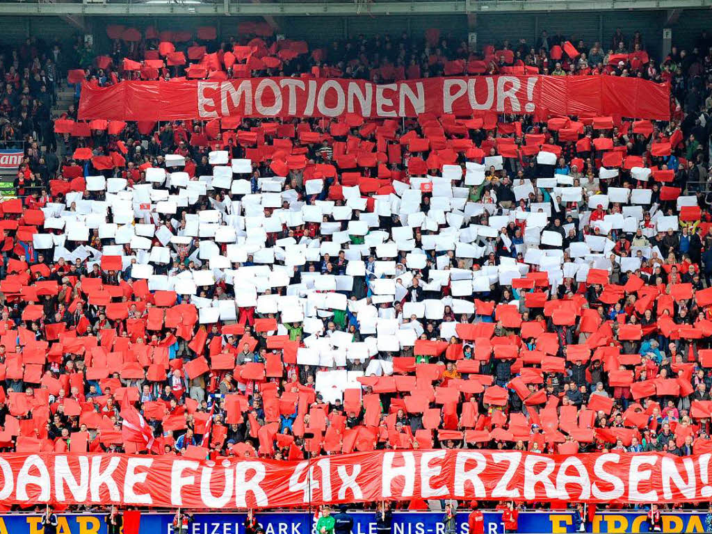 Elf des Tages: Streich als Humba-Tänzer und Keller-Kellner - SC ...