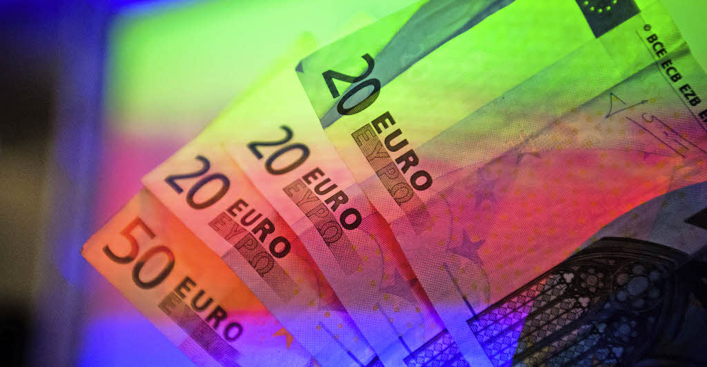 Deutsche zahlen am liebsten mit Bargeld - Wirtschaft - Badische Zeitung