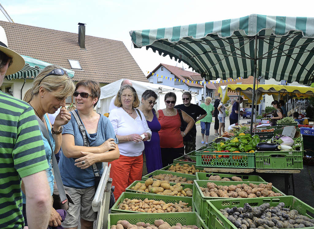 Der Bauernmarkt war Trumpf - Forchheim - Badische Zeitung