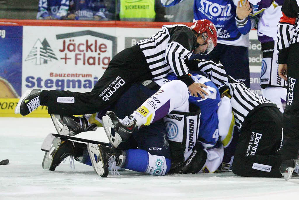 Solide Eisarbeit in der Helios-Arena - Schwenningen Wild Wings ...