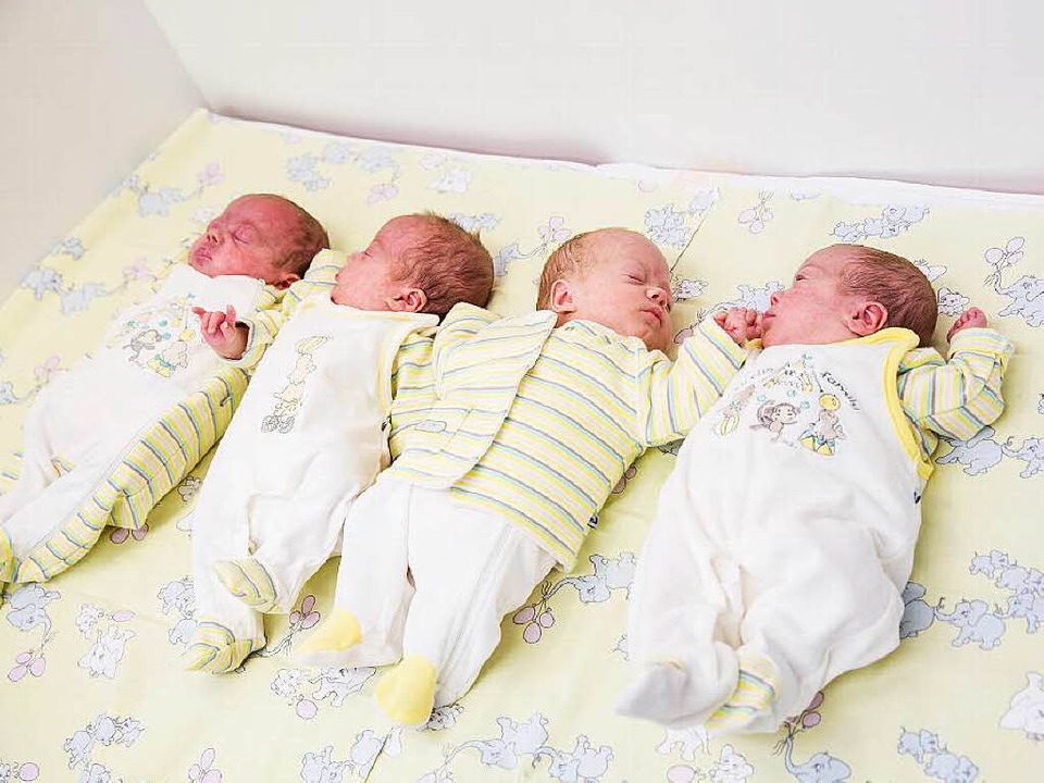 Vierlingsgeburt in Freiburg: "Eine Menge Glück gehabt" - Gesundheit ...