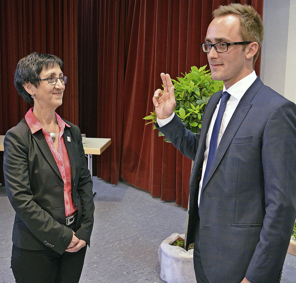 Benjamin Bohn wurde als Vogtsburger Bürgermeister vereidigt - Vogtsburg ...