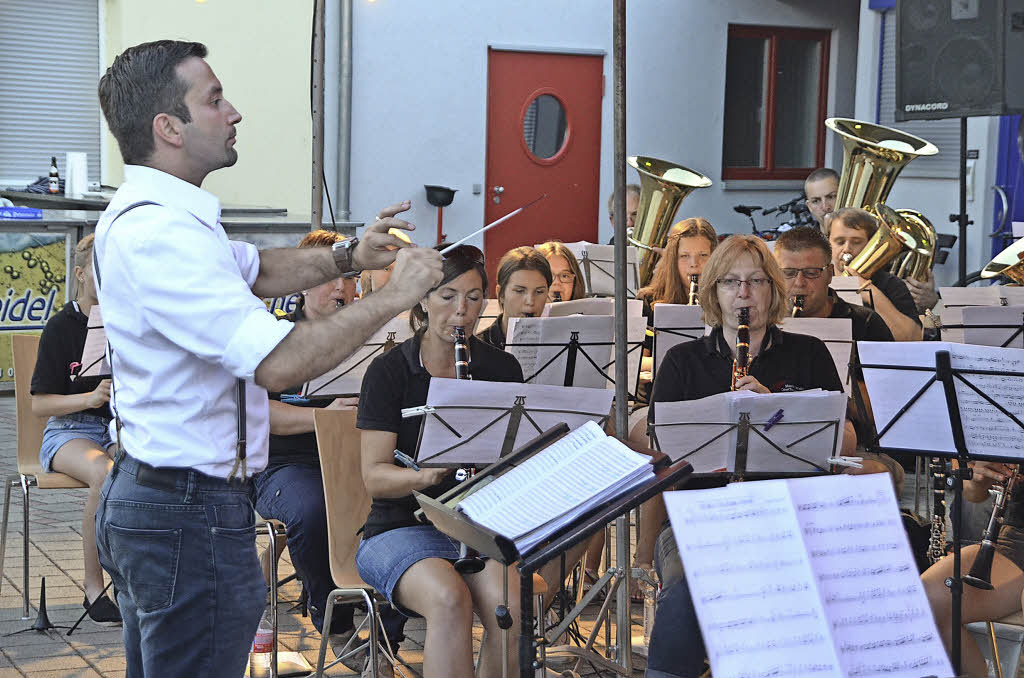 Konzert zum Abschied von Dirigent Simon Hock - Rheinhausen - Badische ...