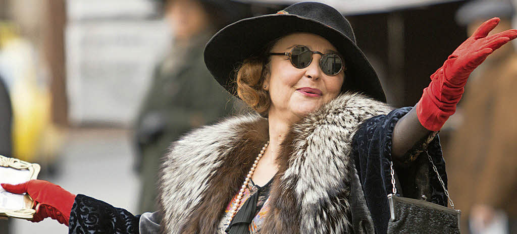 Die ebenso leidenschaftliche wie talentlose Operndiva - Kino - Badische ...