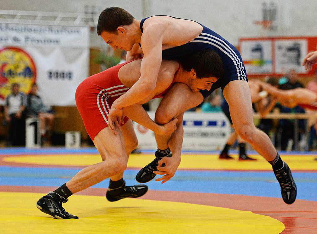 Freiburger Ringer scheitern mit 8:19 am SV Hallbergmoos - Ringen ...