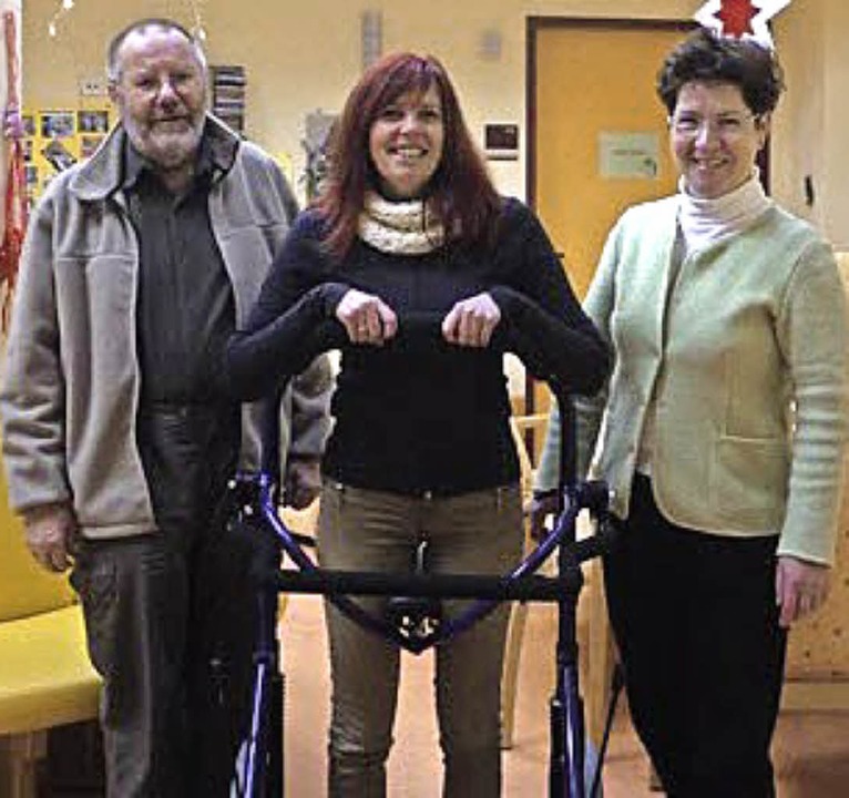 Elisabethverein spendet Gehhilfe - Wehr - Badische Zeitung