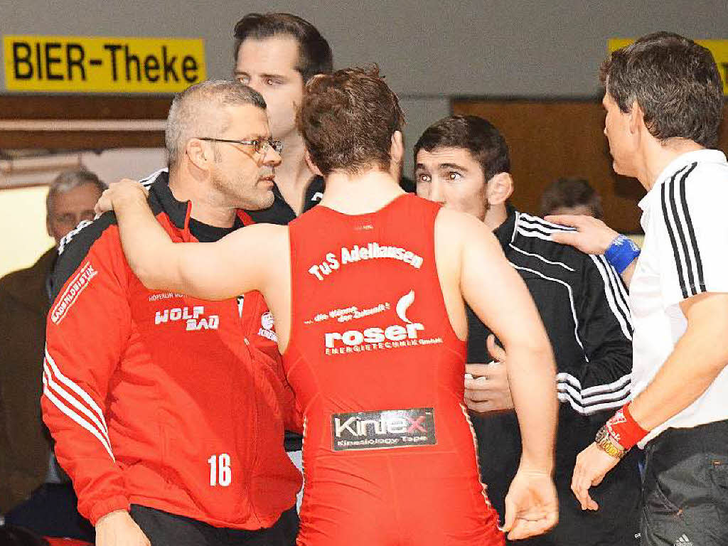 Der TuS Adelhausen gewinnt bedeutungsloses Mattenduell gegen Mansfelder Land - Ringen - Badische ...
