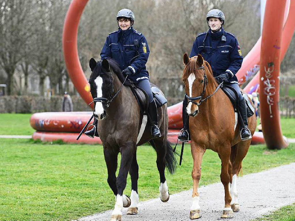 Präsenz mit Pferdestärken: Polizei setzt auf Reiterstaffel - Freiburg ...