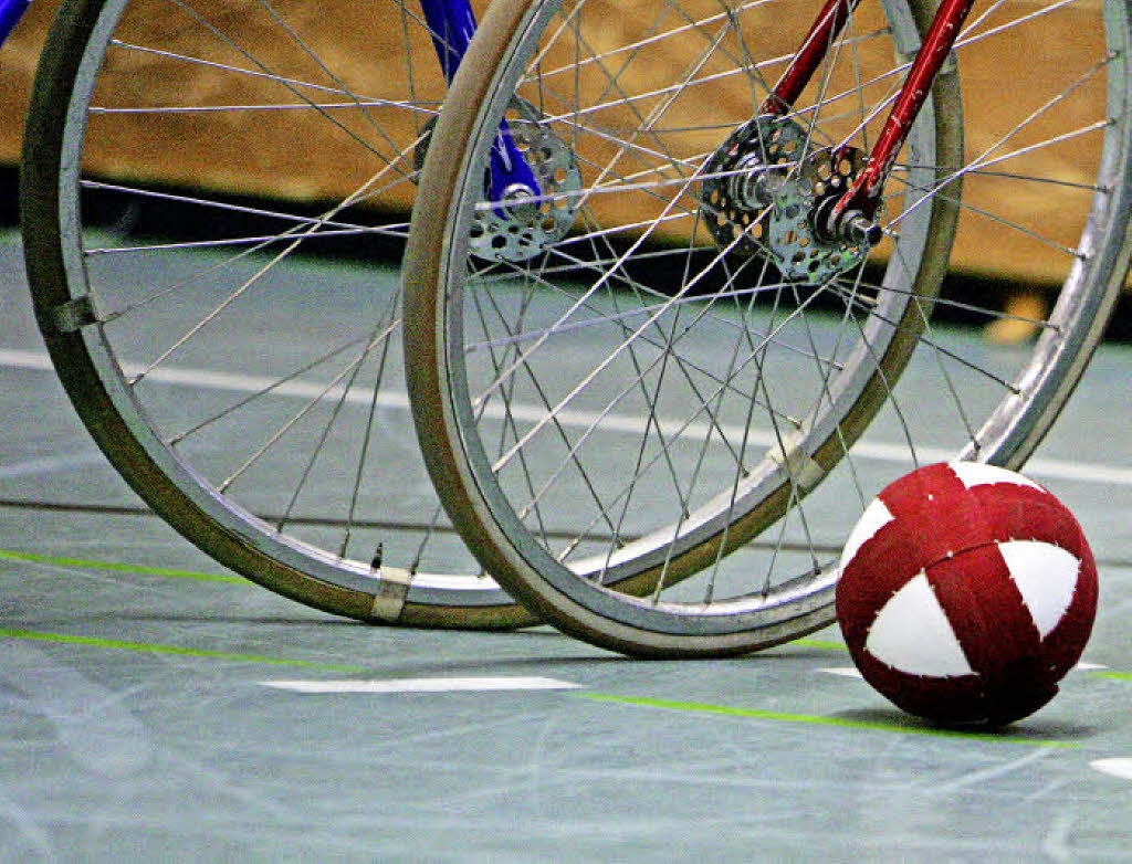 Radballer spielen um EM-Qualifikation - Radball - Badische Zeitung