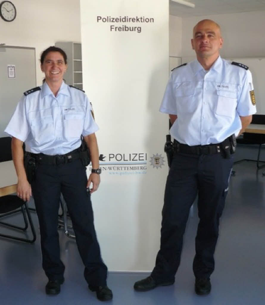 Freiburger Polizei probiert neue Uniform - Blaulicht (fudder ...