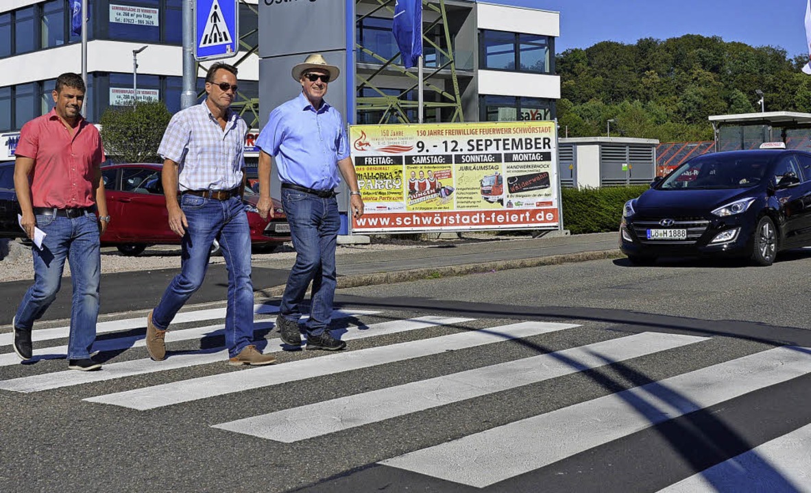 Stadt richtet drei neue Zebrastreifen ein - Rheinfelden - Badische Zeitung