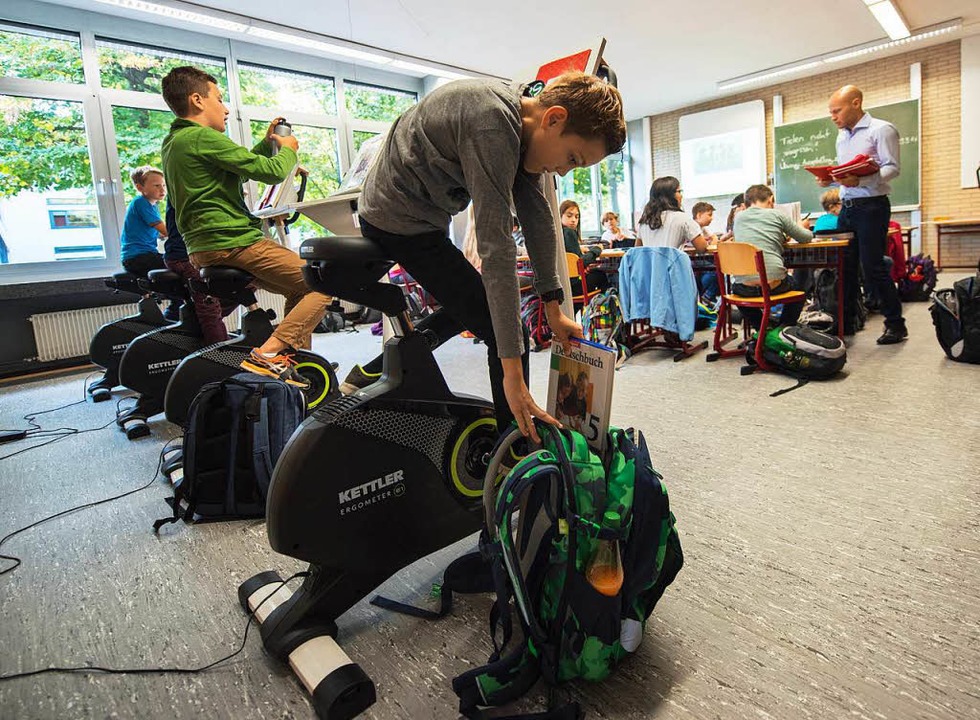 Bildungsministerin: Computer und WLAN für alle Schulen - Deutschland ...