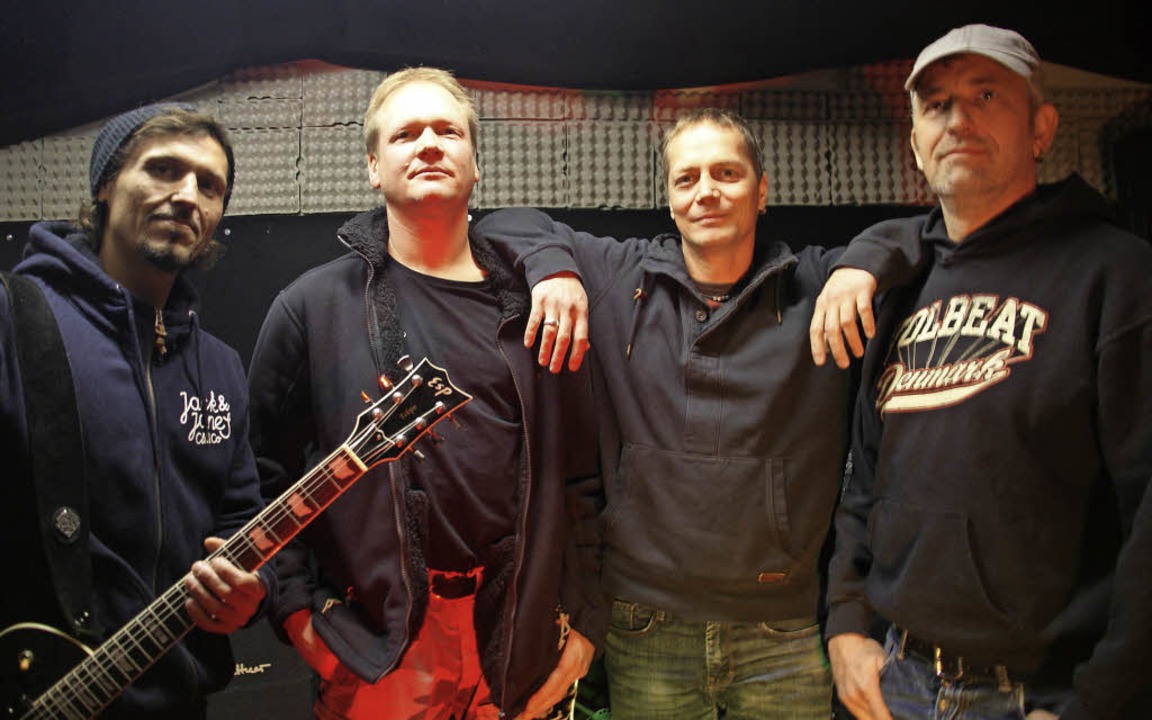 The Rangers, Rockwell und The Mario-Nettes stehen bei der Öflinger ...