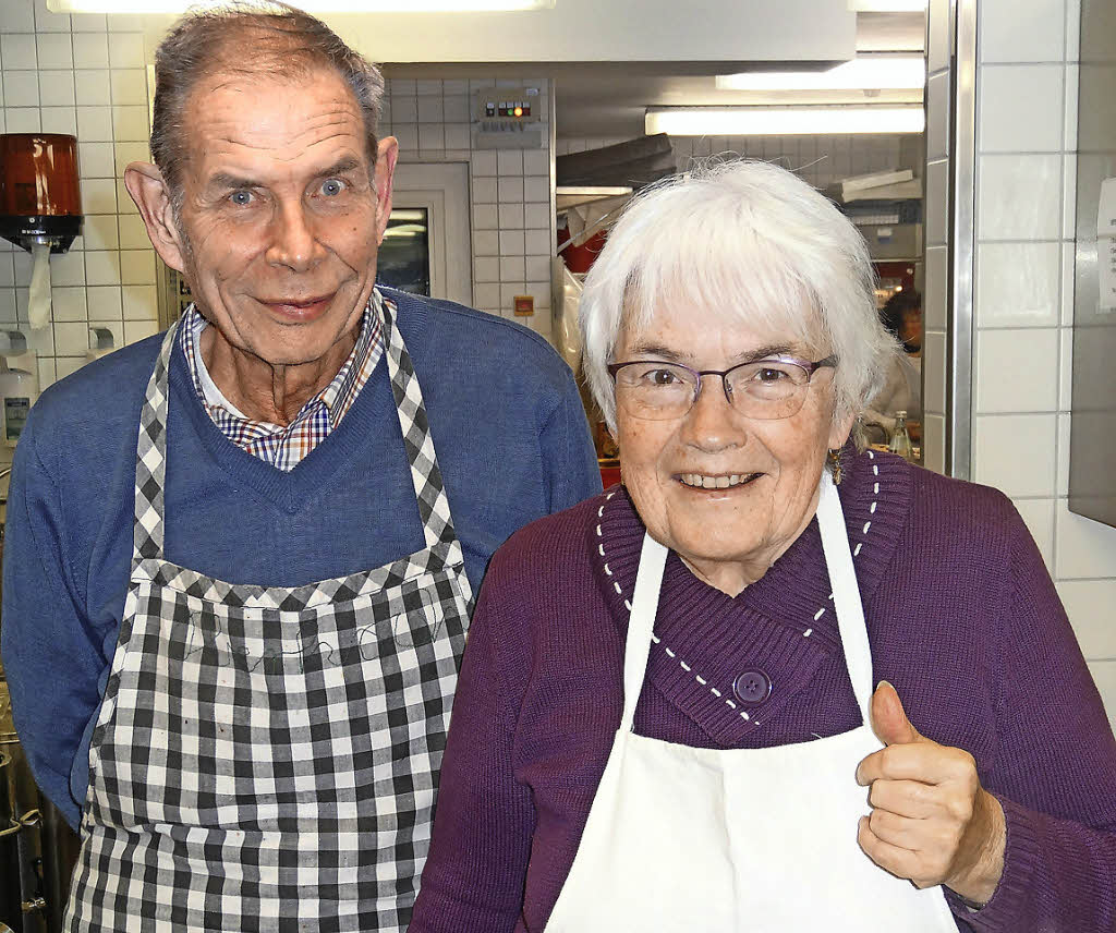 MACHT AUF DIE TÜR: 80 Tüten Gebäck für den guten Zweck - Titisee ...