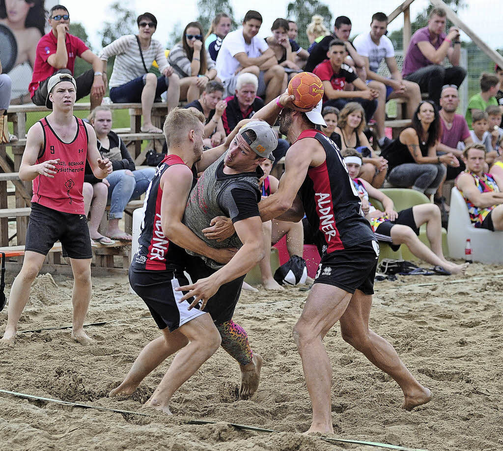 Ein starker Schub für das Spiel im Sand - Handball Allgemein - Badische ...