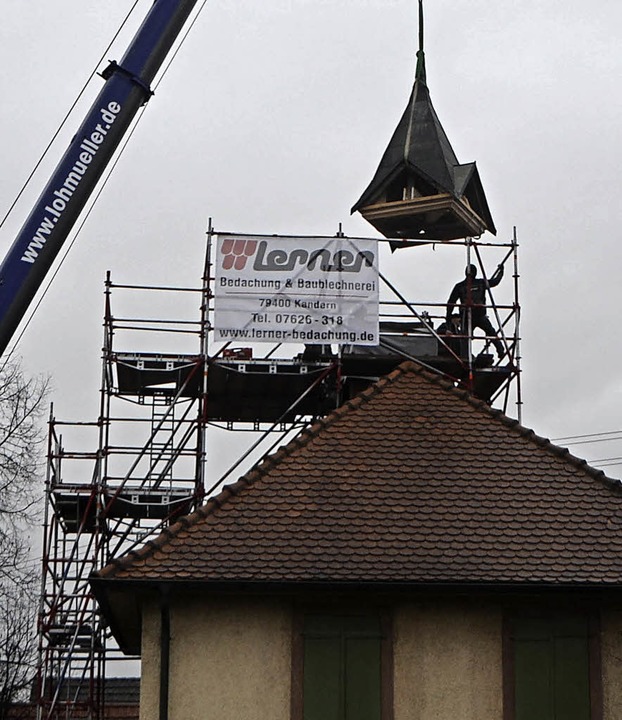 Die Turmspitze ist wieder da - Efringen-Kirchen - Badische Zeitung