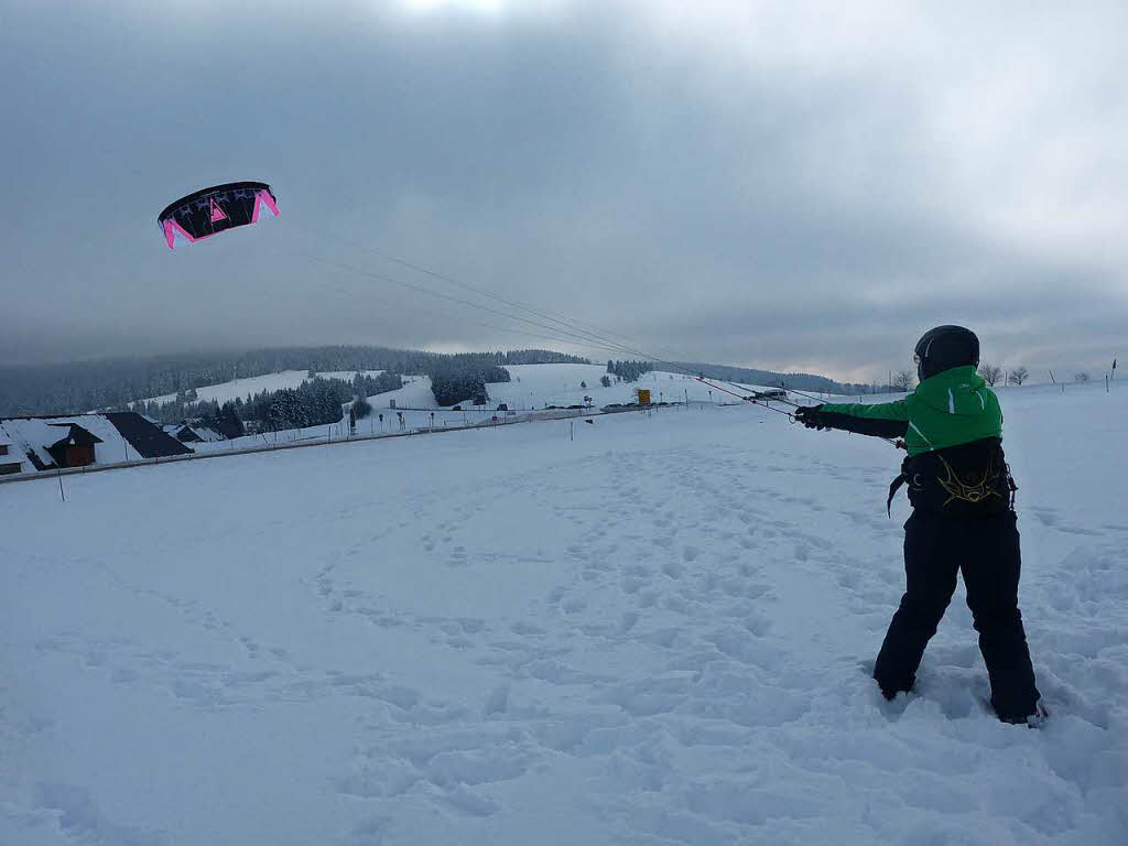 Snowkiten im Schwarzwald: Der Traum vom Fliegen - Sport (fudder ...