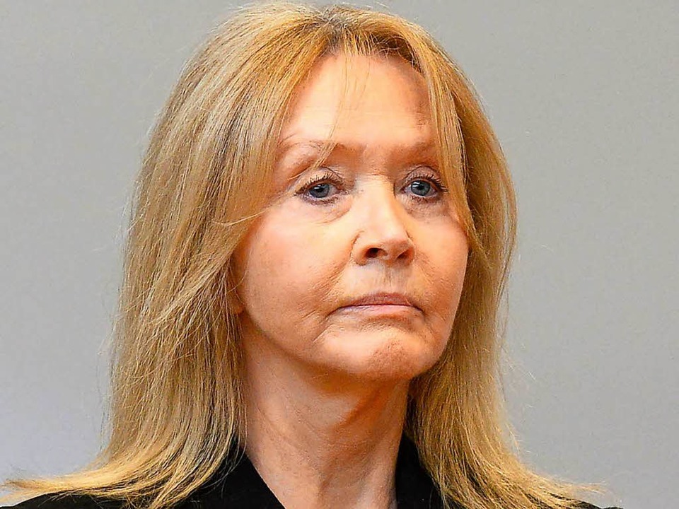 Schlecker erscheint zu Prozessauftakt persönlich vor Gericht ...