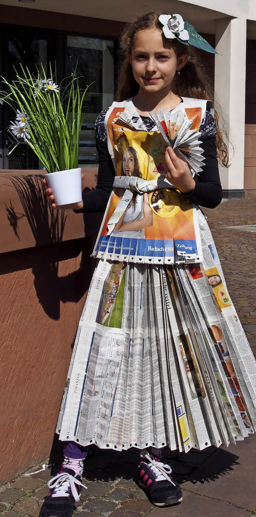 Zeitungsmodenschau - Zisch-Texte - Badische Zeitung