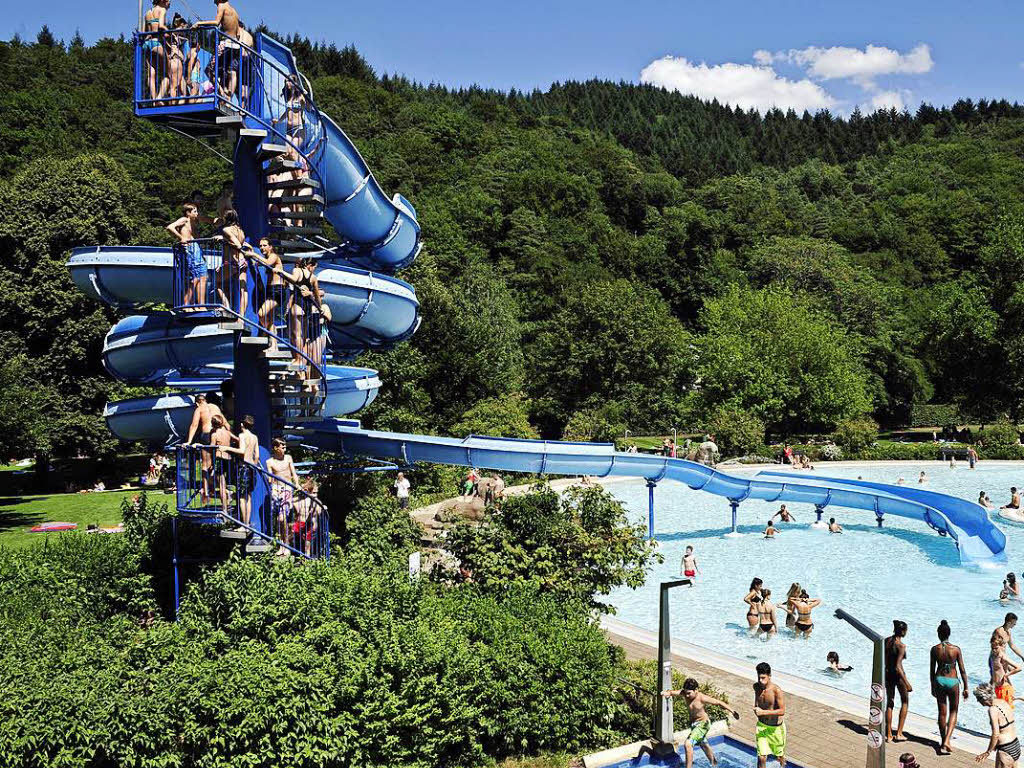 Heute öffnet das Freiburger Strandbad - Freiburg - Badische Zeitung