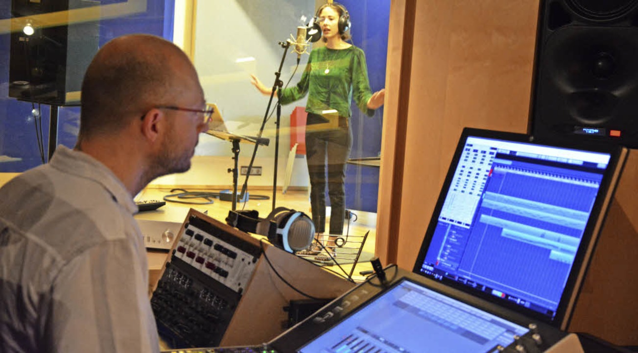 So arbeitet die Sängerin Céline Huber aus Lörrach an ihrem neuen Album ...